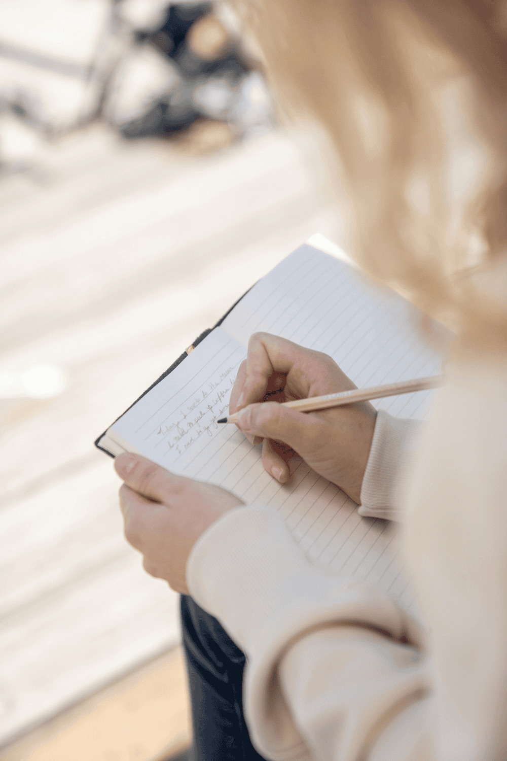 117 Mindfulness Journal Prompts for Living Your Best Life