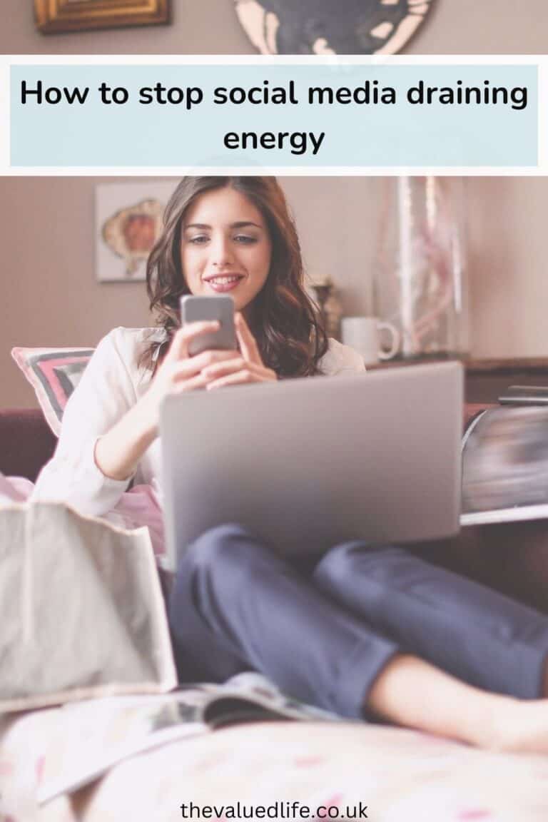11 REALISTIC Ways To Stop Social Media Draining Your Energy